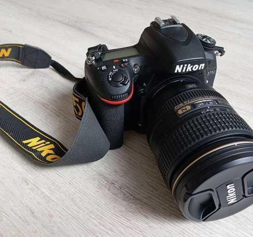 Nikon D750 с объективом