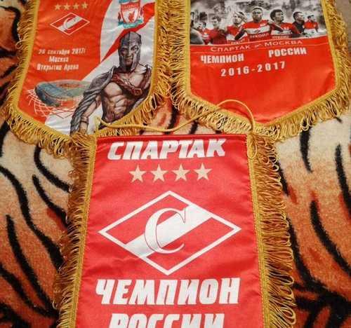Футбольные вымпела разные