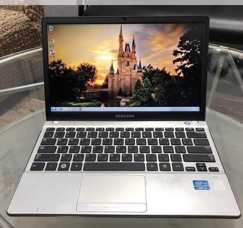 Samsung NP350U2B i3-2310M/4GB/240 SSD