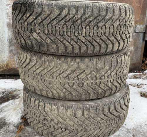 Goodyear UltraGrip 500 225/60 R17