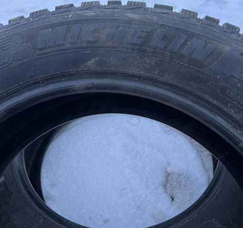 Michelin X-Ice North 4 215/60 R17 100T
