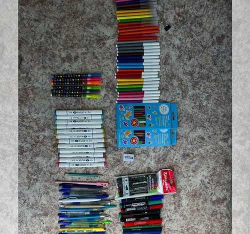 Фломастеры маркеры цветные карандаши ручки