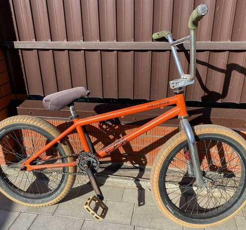 Трюковой велосипед BMX