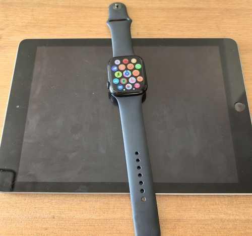 Apple Watch Series 7 45 мм