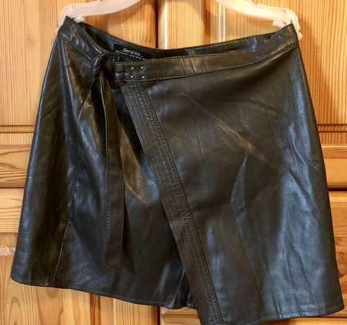 Юбка экокожа Bershka xs-s (42 размер)