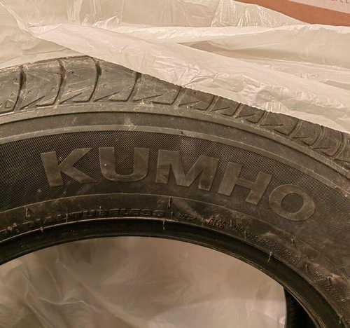 Kumho Ecsta HS51 205/65 R16 95H