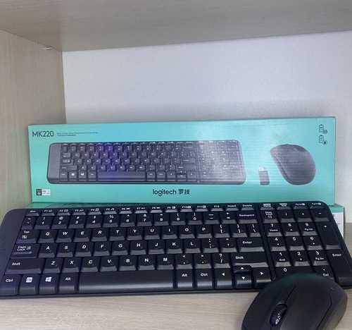 Клавиатура мышь беспроводная Logitech MK220 черный