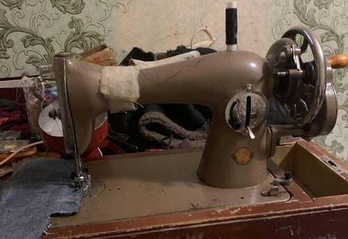 Швейная машина подольская ручная не рабочая