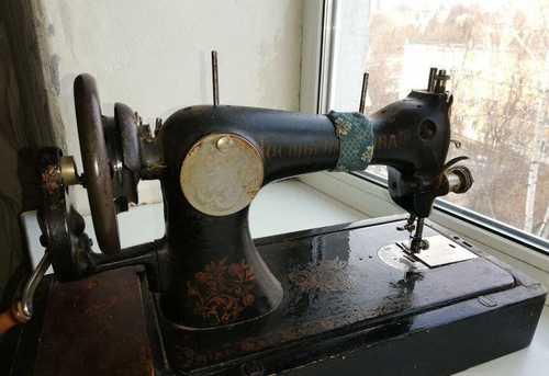Швейная машина (в рабочем состоянии)