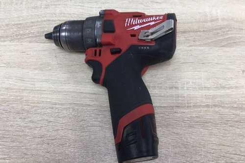 М21) Дрель шуруповерт ударный Milwaukee M12 FPD