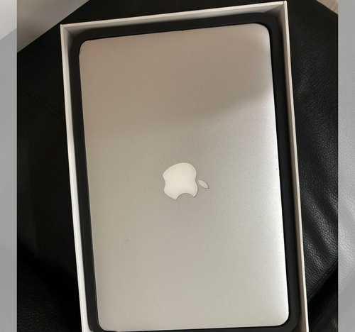 Apple macbook air 11'