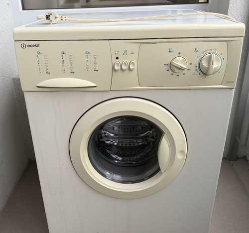 Стиральная машина indesit WG633TX