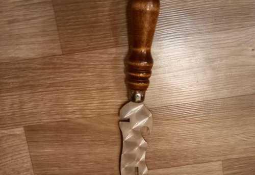 Нож-вилка для снятия мяса с шампура