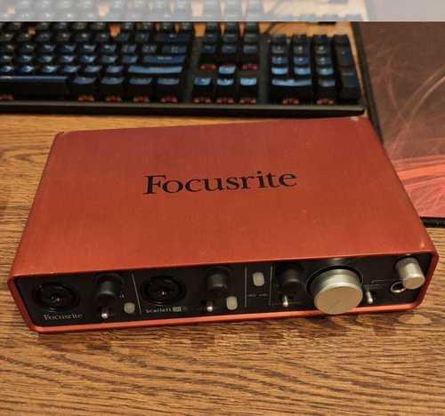 Внешняя звуковая карта focusrite scarlett 2i4