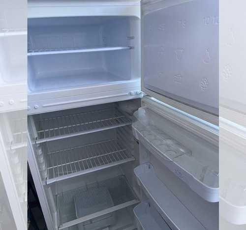 Холодильник бу(читайте описание )