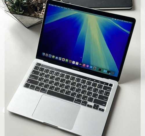 MacBook Pro 13” 2020 i5 16GB 512GB, как новый