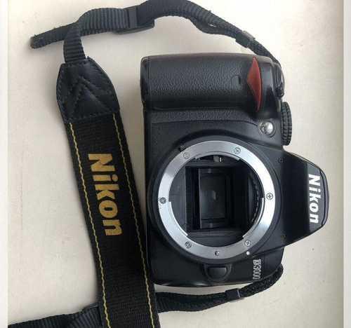 Nikon D3000 body экране не работает