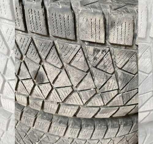 Bridgestone Blizzak DM-V2 225/60 R17