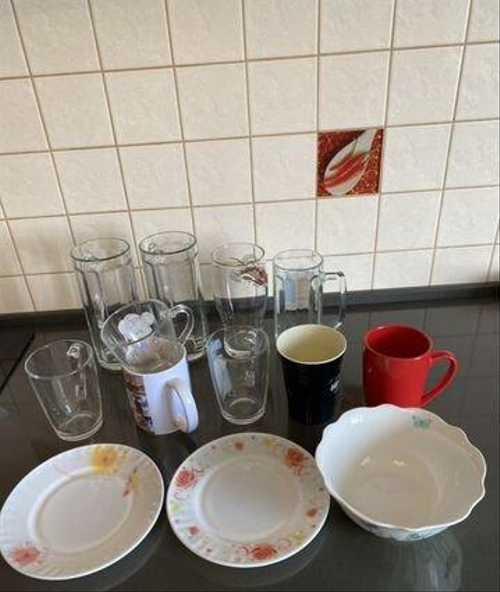 Посуда разная (тарелки, бокалы,пивные стаканы)
