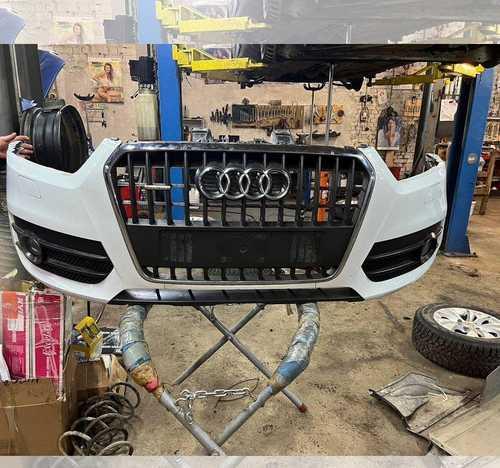 Бампер передний Audi Q3 8U 2013