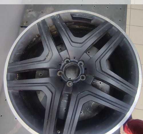 Диск на mercedes R21 amg