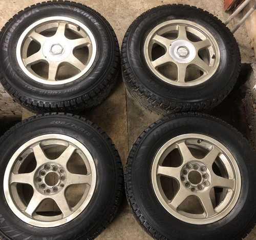 Hankook winter i pike 205 70 r15 на дисках Kosei