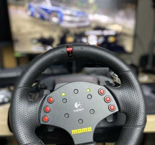 Игровой руль Logitech momo Racing