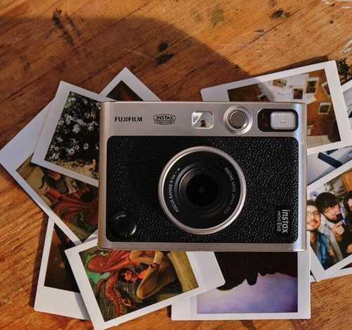 Фотоаппарат Fujifilm Instax Evo