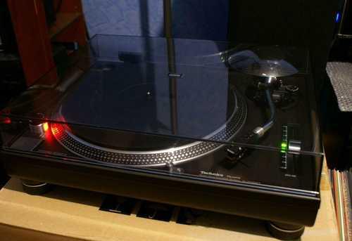 Виниловый проигрыватель Technics SL 1210 MK2 Japan