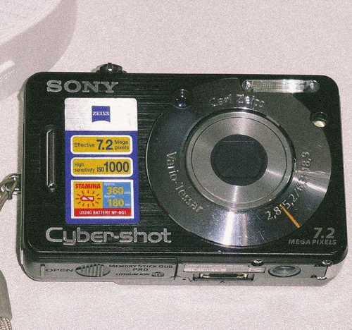 Цифровая мыльница Sony Cyber-shot DSC-W70 (2006)