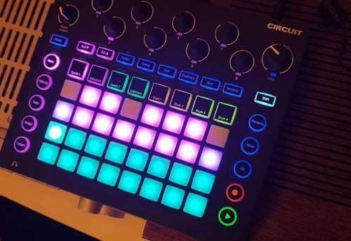 Грувбокс novation circuit