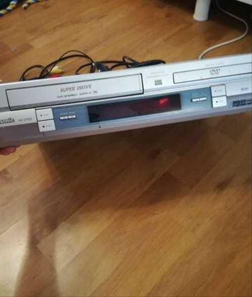 Видеомагнитофон panasonic dvd и vhs