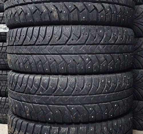 Bridgestone Ice Cruiser 7000S 215/65 R16