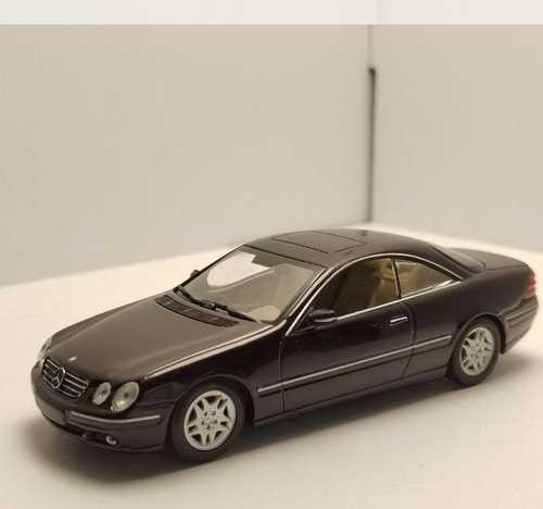 Mercedes Benz CL Coupe Minichamps 1/43