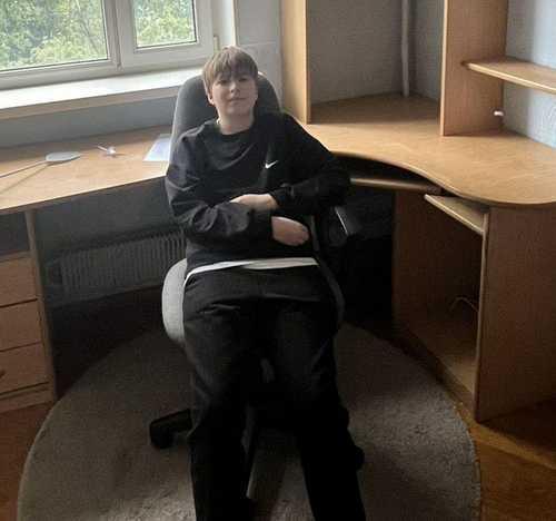 Письменный стол угловой бу