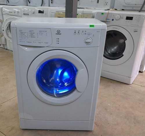 Стиральная машина Indesit wisn100(5кг)(910)