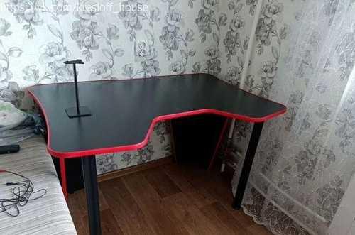 Игровой компьютерный стол. Черно красный. Новый