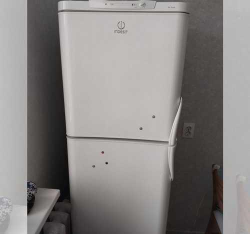 Холодильник indesit no frost