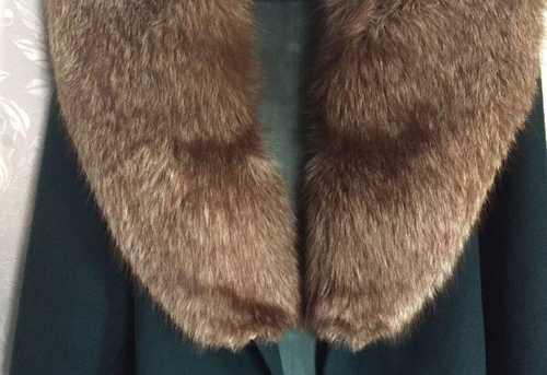 Пальто женское зимнее 48р с шикарным мехом