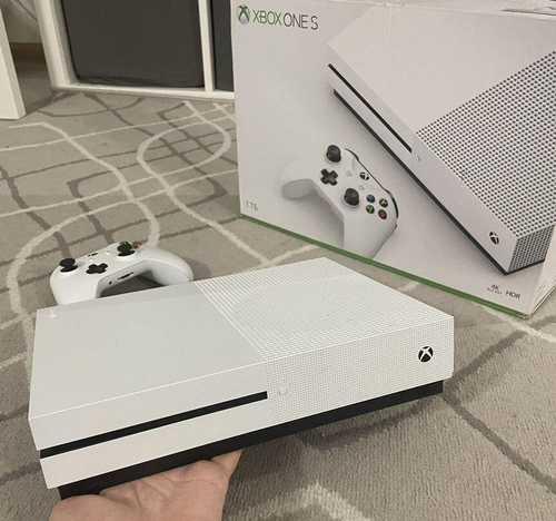 Игровая приставка Xbox One S 1TB   Игры