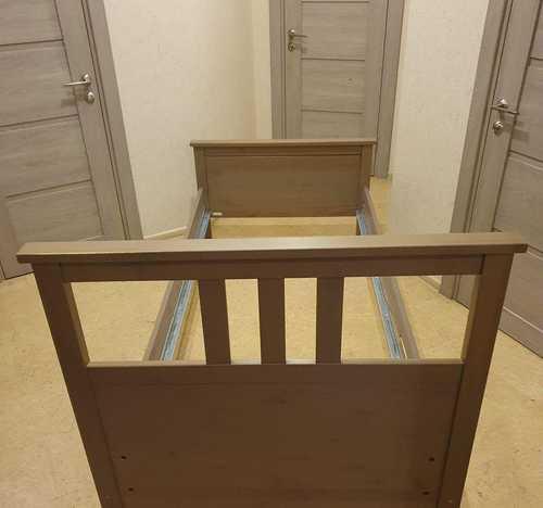 Отдам бесплатно кровать IKEA hemnes