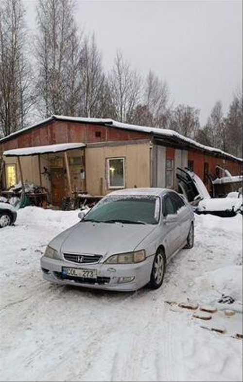 Кузов Honda Accord 6 седан F20B6 2.0 бензин 2001
