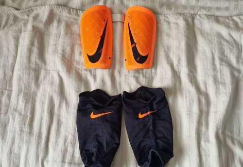 Щитки футбольные Nike размер XS