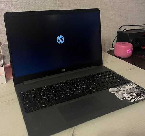 15.6" HP 15s-fq0062ur, Pentium Silver, RAM 4 ГБ, 128 ГБ, Intel UHD Graphics