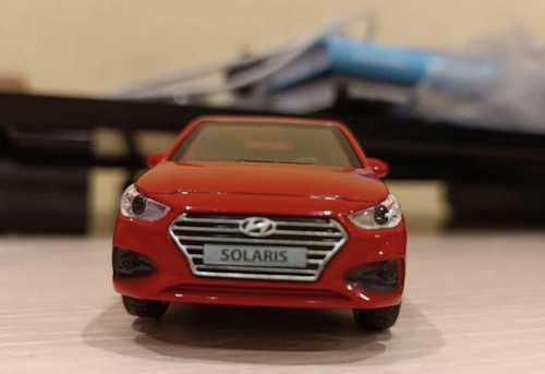 Машинка Hyundai Solaris коллекционная модель