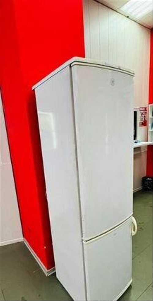 Холодильник Бирюса (К 28869)