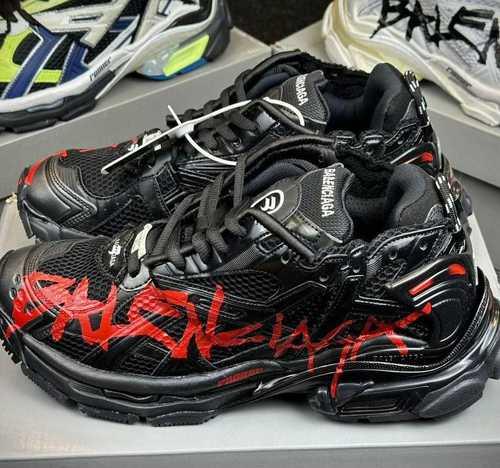 Кроссовки Balenciaga Runner Red Graffiti Black