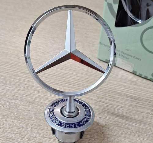 Эмблема звезда капота Mercedes-Benz