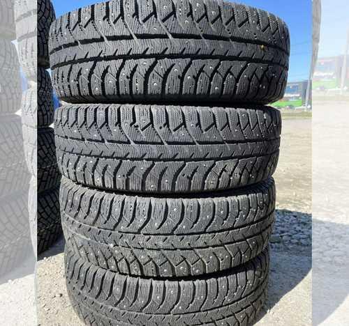 Bridgestone Ice Cruiser 7000S 185/65 R15 88T