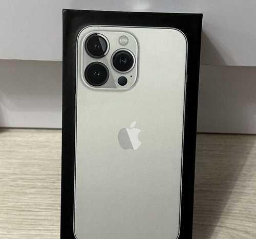 Коробка от iPhone 13 pro